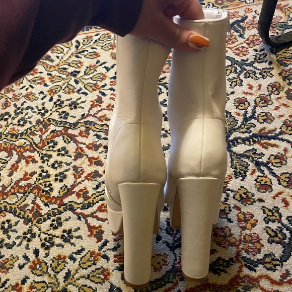 Liliana | Shoes | Liliana Square Toe Chunky Platform Bootie | Poshmark